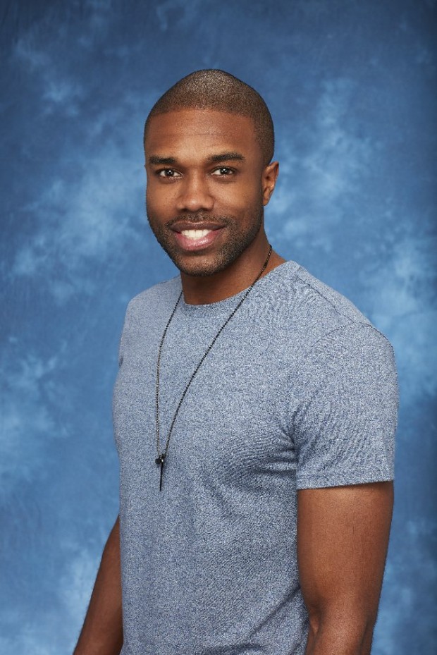 DeMario Jackson — Bachelorette 2017 — Bio, Age, Photos, Wiki – Ok! Here ...