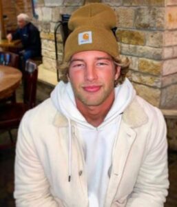 bachelorette bios for Katie porter. Mikey Planeta, David Scott,